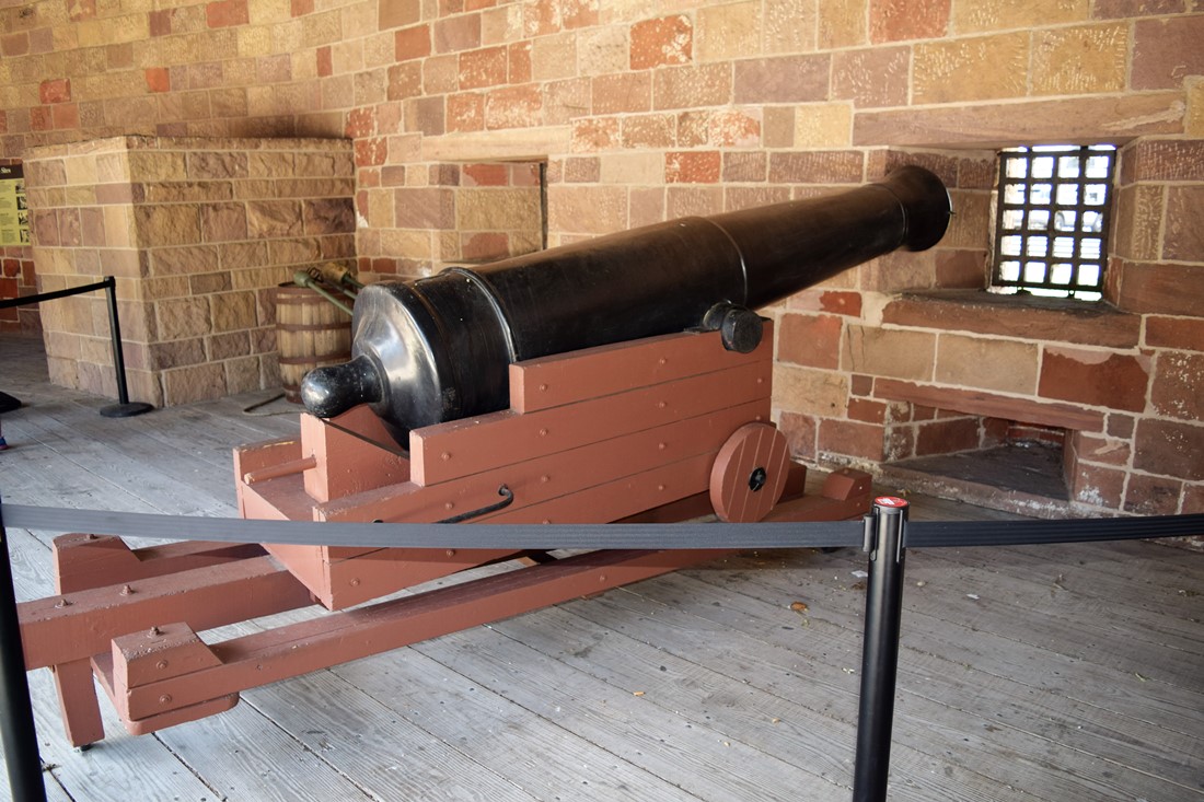 Castle Clinton Artillery Cannon | Photoblog-IKAPP